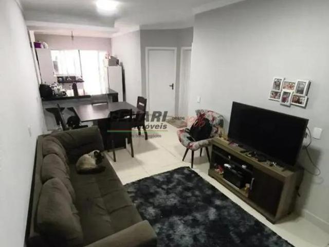 Casa à venda, com 2 quartos e piscina, Jardim Nova Indaiá, Indaiatuba, SP