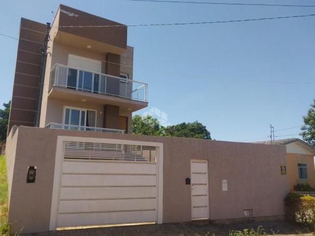 Casa à venda com 2 quartos e suíte, 2 vagas no bairro Nassuca