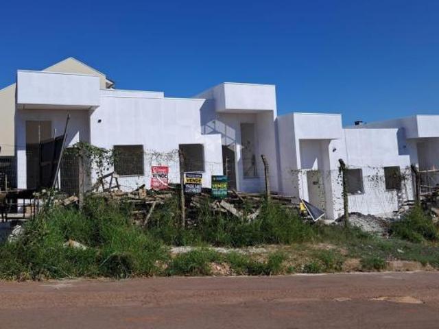 Casa à venda com 2 quartos e 1 vaga bairro Colina em Guaíba