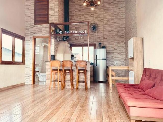 Casa à venda com 2 quartos e 96m²