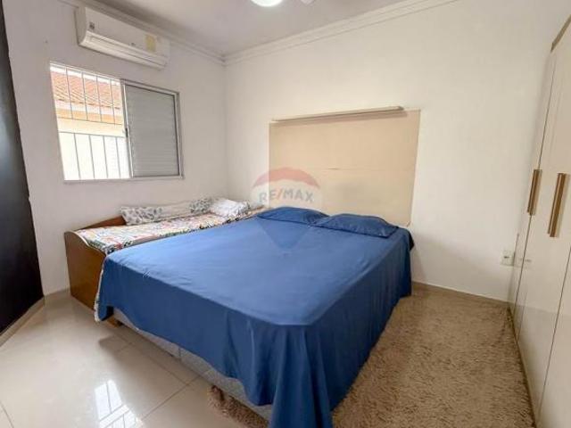 Casa a venda com 2 quartos em condominio Flamboyant em Sorocaba SP