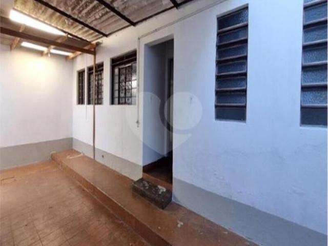 Imóvel à venda na Rua Frei Francisco Mont Alverne, no bairro Jardim Cintia, em Mogi das Cruzes
