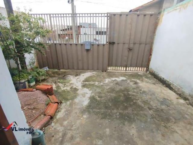 Casa á venda com 2 quartos no Bairro Estados em Fazenda Rio Grande PR