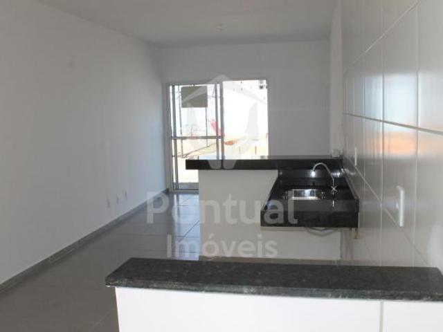 Casa à venda, com 2 quartos, no Loteamento Residencial Pequis, UBERLANDIA MG