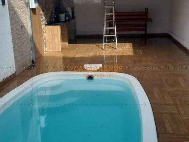 Casa à venda com 2 quartos, Piscina, Condomínio Campo Belo