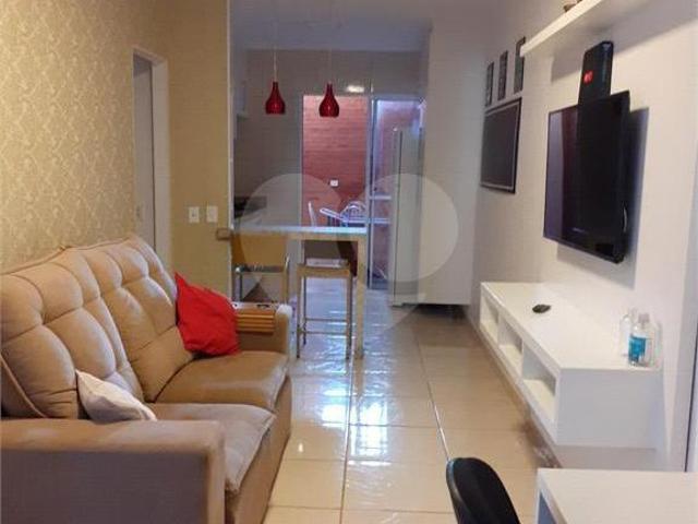 Casa à venda com 2 quartos, sendo 1 suíte, no condomínio Moradas ii, São Carlos