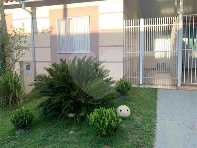 Casa à venda com 2 quartos, sendo 1 suíte, no condomínio Moradas Iii, São Carlos