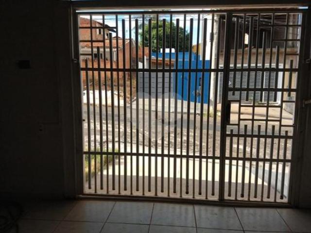 Casa à venda com 2 quartos, sendo 1 suíte, em Azulville i, São Carlos