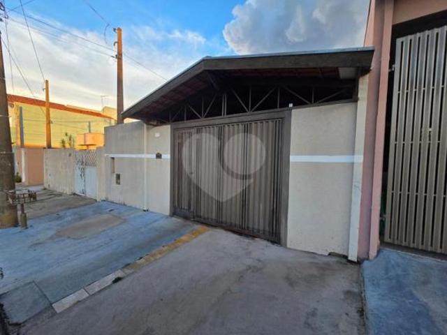 Casa à venda com 2 quartos, sendo 1 suíte, em Residencial Parque Douradinho, São Carlos