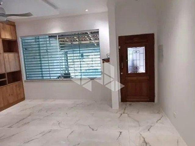 Casa à venda com 348m², 4 quartos e 2 vagas
