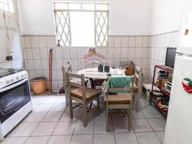 Casa à venda com 356m², 2 quartos e 2 vagas