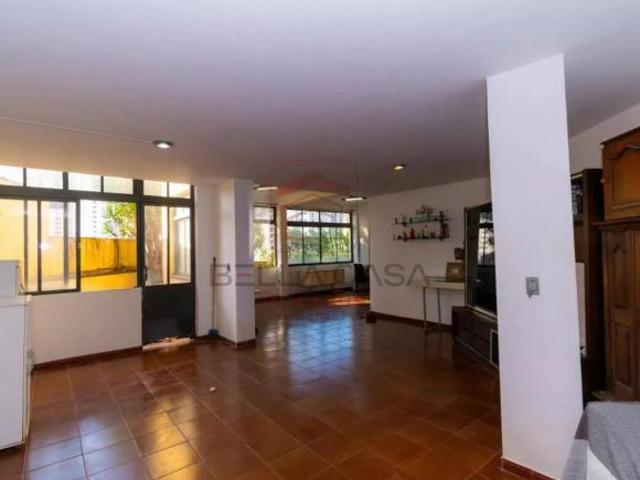Casa à venda com 359m², 3 quartos e 4 vagas