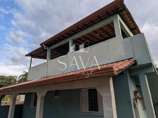 Casa à venda com 300 m² no Condomínio Vale do Ouro