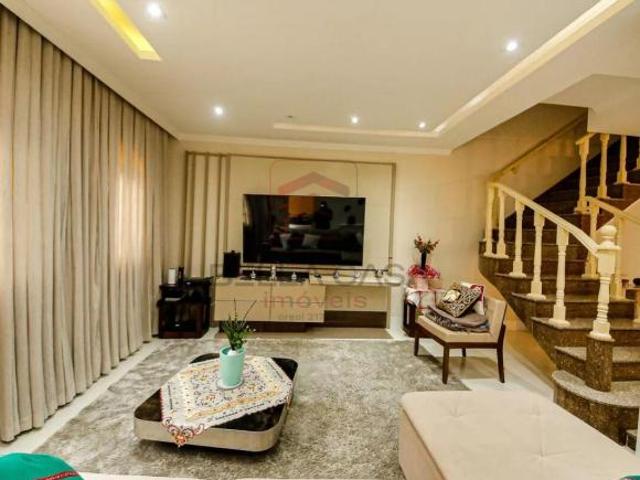 Casa à venda com 300m², 5 quartos e 5 vagas
