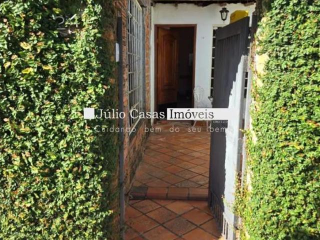 Casa à venda com 308 m² de terreno na Zona Sul