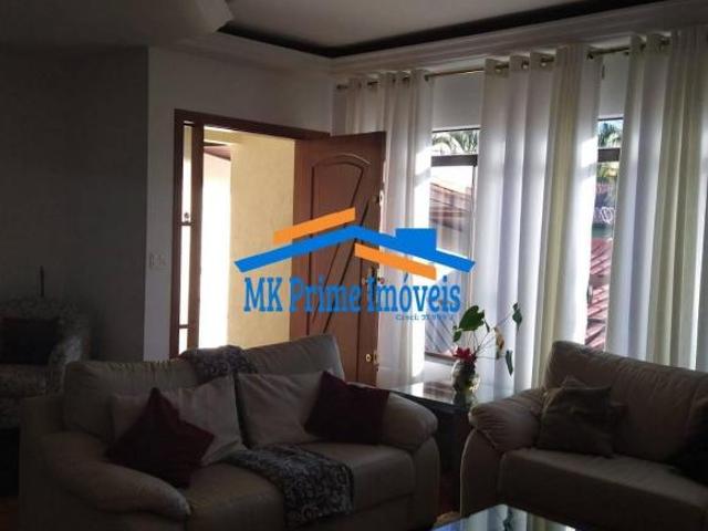Casa à Venda, com 310m², 04 Quartos, sendo 01 Suíte ADALGISA
