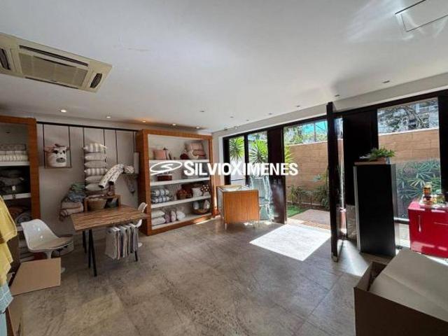 Casa à venda com 310m², 5 quartos e 5 vagas