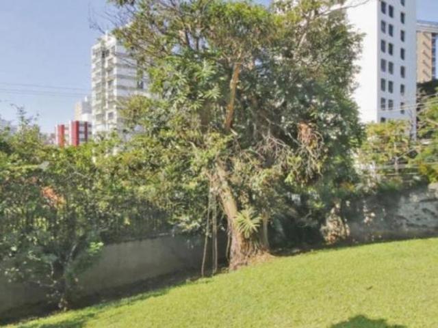 Casa á venda com 312m² para reforma total no Morumbi