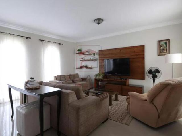 Casa à venda com 325m², 4 quartos e 4 vagas