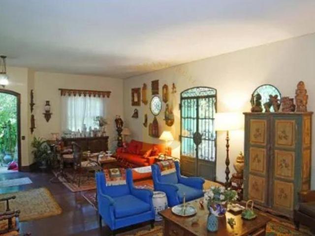 Casa á venda com 333 m², 5 quartos e 5 vagas no bairro Cidade Jardim