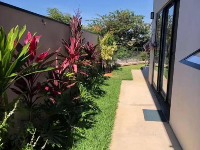 Casa à venda com 330m² com 03 quartos, sendo 01 suite Jundiaí SP