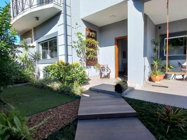 CASA À VENDA COM 3 DOMITÓRIOS, 3 WC, 3 VAGAS, 226 m² EM BERTIOGA/SP