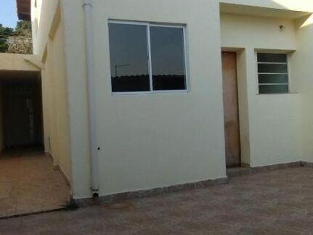 CASA A VENDA COM 3 DORM NO BONFIGLIOLI
