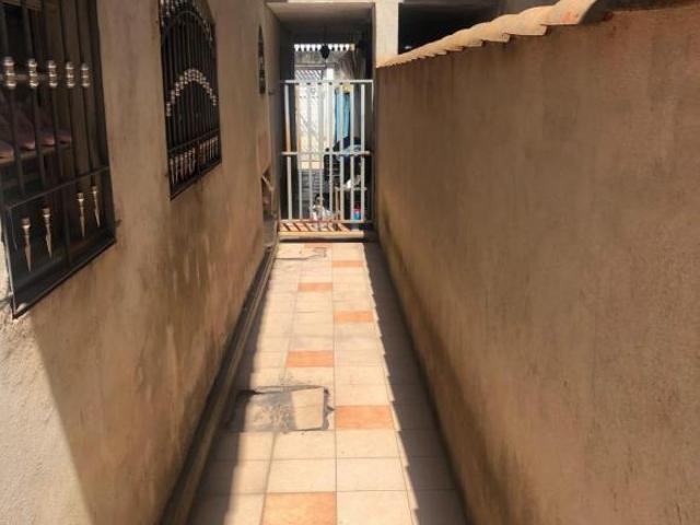 Casa à venda com 3 dormitórios, 3 banheiros, 2 vagas de garagem, 136m² Jardim Presidente Dutra, Guar