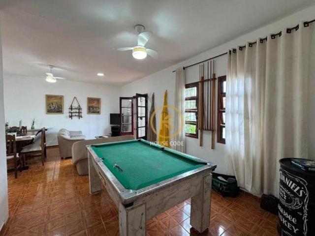 Casa à venda com 3 dormitórios 1 suíte, edícula e churrasqueira a 500 metros da praia no bairro Im