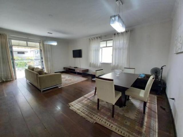 Casa à venda com 3 Dormitórios 2 vagas Boqueirão Santos/SP