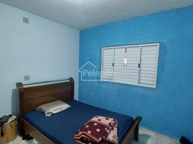 Casa à venda com 3 dormitórios, 2 banheiros em Bragança Paulista