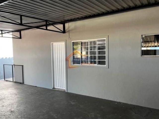 CASA À VENDA COM 3 DORMITÓRIOS, GARAGEM PARA 3 CARROS, PORTÃO ELETRÔNICO, PRONTA PARA MORAR, ACEITA