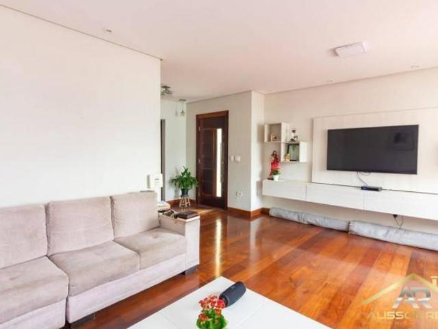 Casa à Venda com 3 dormitórios e 4 vagas no Jaguaribe, Osasco/SP