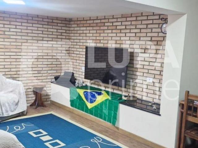 CASA Á VENDA COM 3 DORMITÓRIOS E 2 VAGAS NA VILA MARIA ALTA