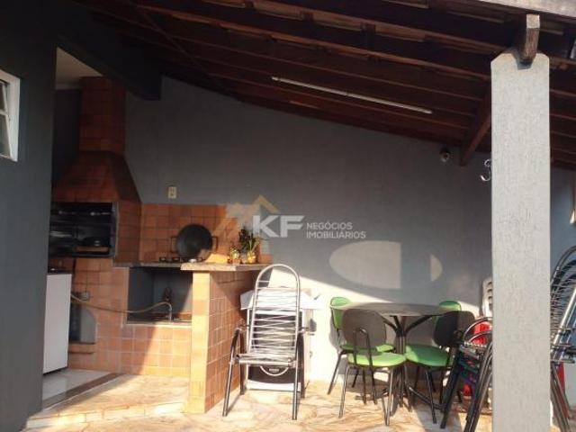 Casa á Venda com 3 Dormitórios e Área Gourmet no bairro Res. e Comercial Palmares Ribeirão Preto /