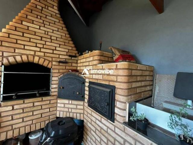 Casa à venda com 3 dormitórios e edícula com sobrado nos fundos – Bairro Queridinho em Santa Bárbara