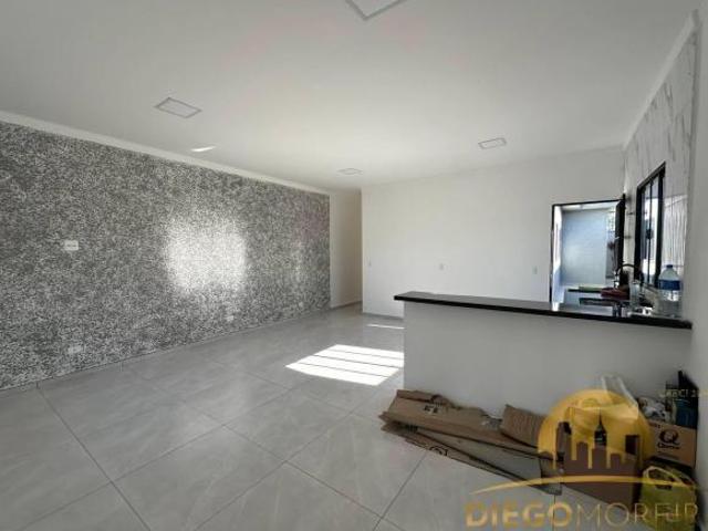 Casa à Venda com 3 dormitórios em Atibaia