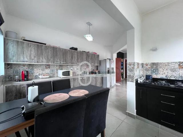 Casa a venda com 3 dormitórios no bairro Cidade Nova Peruíbe