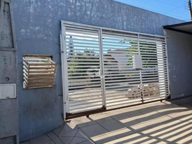 Casa á venda com 3 dormitórios no bairro Patronato