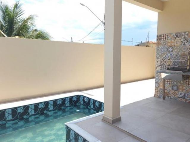 Casa á venda com 3 Dormitórios, sendo 1 Suíte, 2 Vagas, em Estância Balneár.