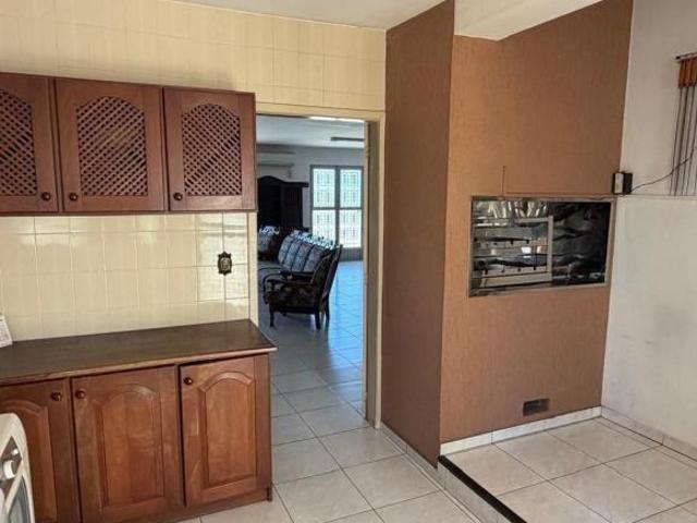 Casa à venda com 3 dormitórios, sendo 1 suíte, 3 vagas, Exposição, Caxias do Sul, RS
