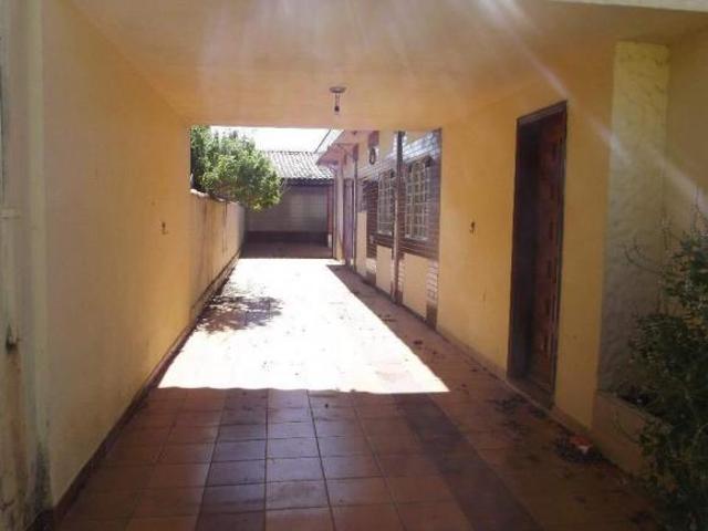 Casa à venda com 3 dormitórios sendo 1 suíte Centro