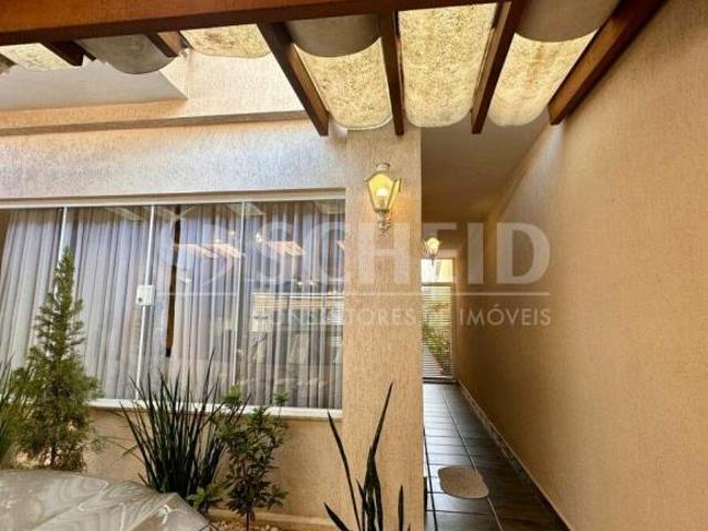 Casa à venda com 3 Dormitórios sendo 1 Suíte com varanda, 2 vagas no Jardim Bélgica Campo Grande
