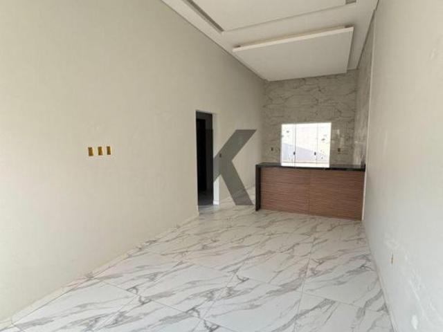 Casa a venda com 3 dormitórios sendo 1 suíte no bairro Parque Real