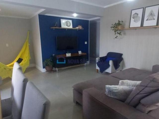 Casa à venda com 3 dormitórios sendo 1suíte/closet, 8 vagas