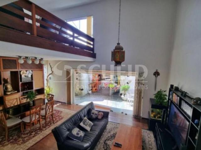 Casa a venda com 3 dormitórios, sendo 2 suítes e 4 vagas, no Jabaquara
