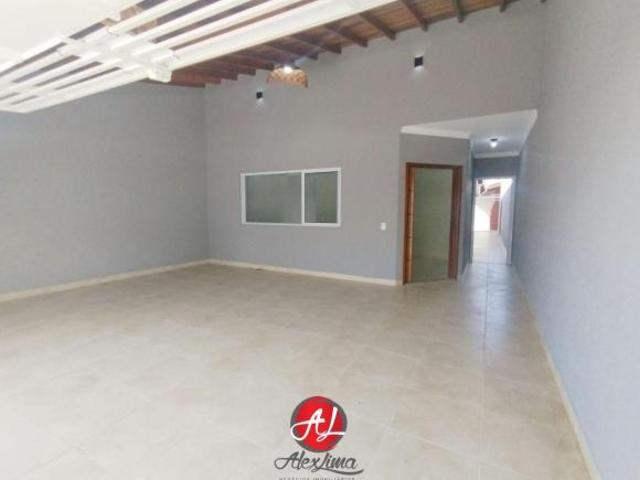 Casa A Venda Com 3 Dormitórios Sendo 2 Suítes E Piscina Indaiatuba SP!