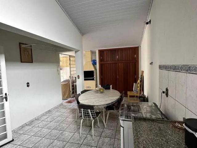 CASA À VENDA COM 3 DORMITÓRIOS POR R$ 420 MIL JARDIM DONALÍSIO SALTO/SP