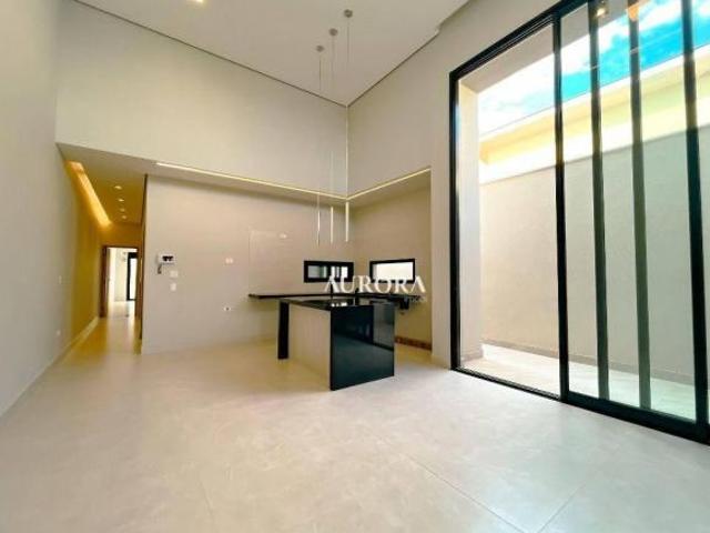 Casa à Venda com 3 dormitórios próximo ao Aeroporto, Londrina PR