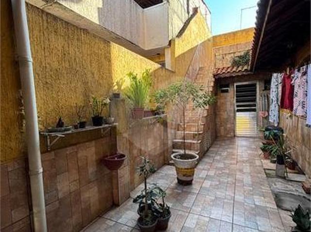 Casa à Venda com 3 Dormitórios Próximo ao Lago dos Patos – Guarulhos/SP